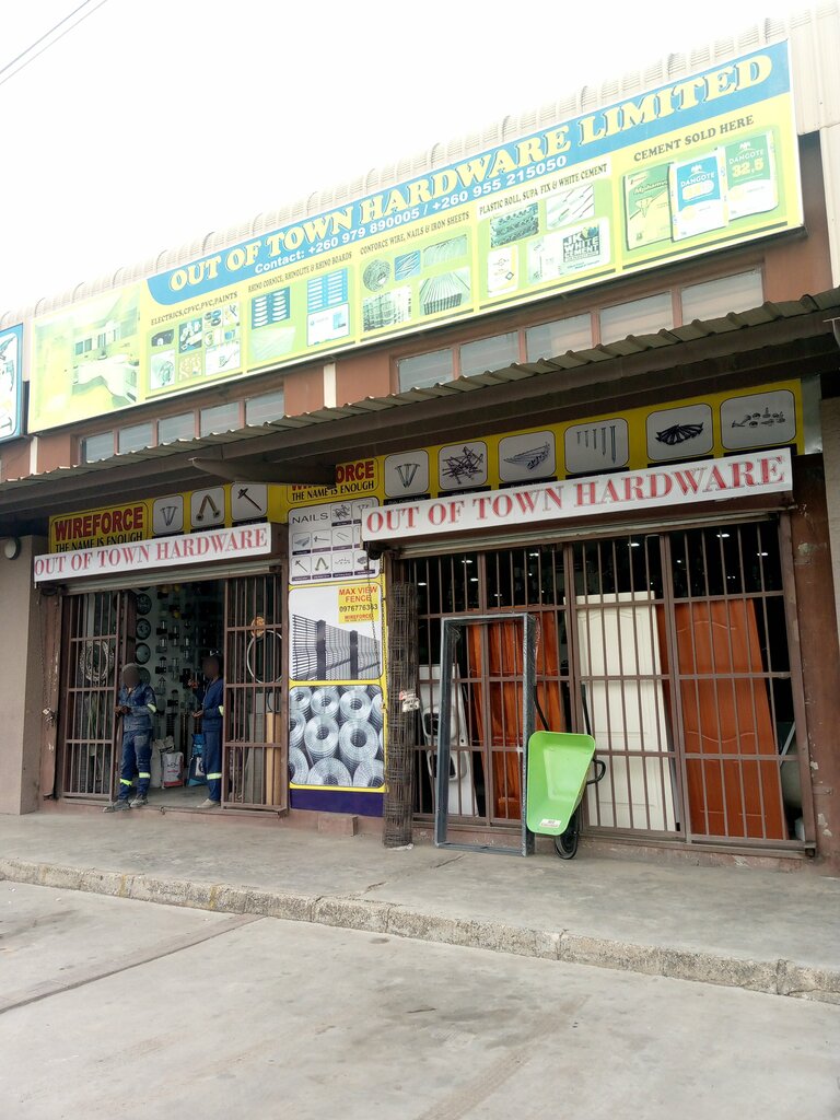 Yapı mağazası Out Of Town Hardware, Lusaka, foto