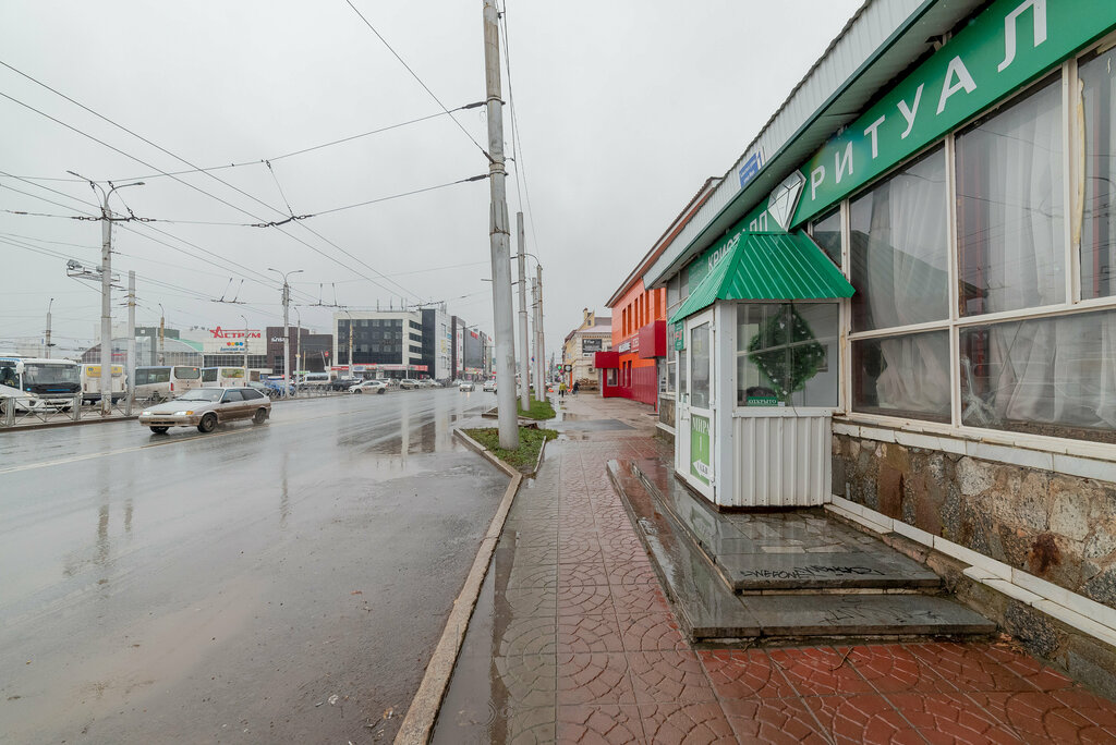 Heykel ve mezarlık taşı üreticileri Crystal Ritual, Sterlitamak, foto
