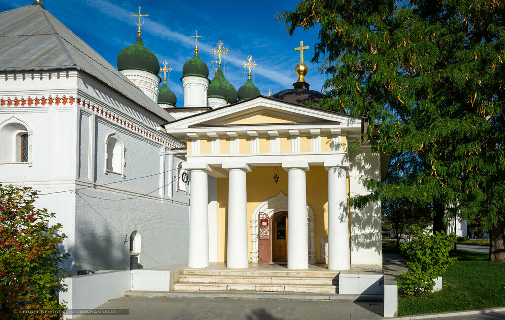 Şapel, haç anıtı Chapel of Cyril of Astrakhan, Astrahan, foto