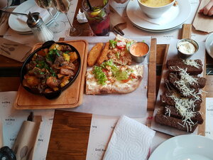 Bar GrillBurg (ulitsa Lenina No:22В), kafe  Apşeronsk'tan