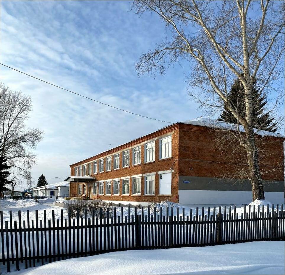 Ortaokul Гуровская средняя общеобразовательная школа, Omskaya oblastı, foto