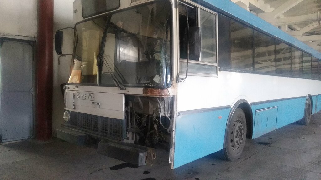 Otobüs park yerleri Pavlodar Auto Combine, Pavlodar, foto