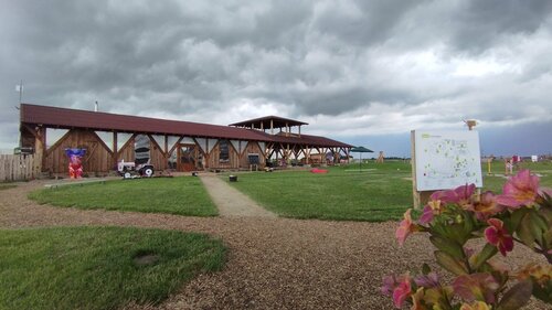 Kültür ve eğlence parkları Nekrasovo pole, Kaliningradskaya oblastı, foto