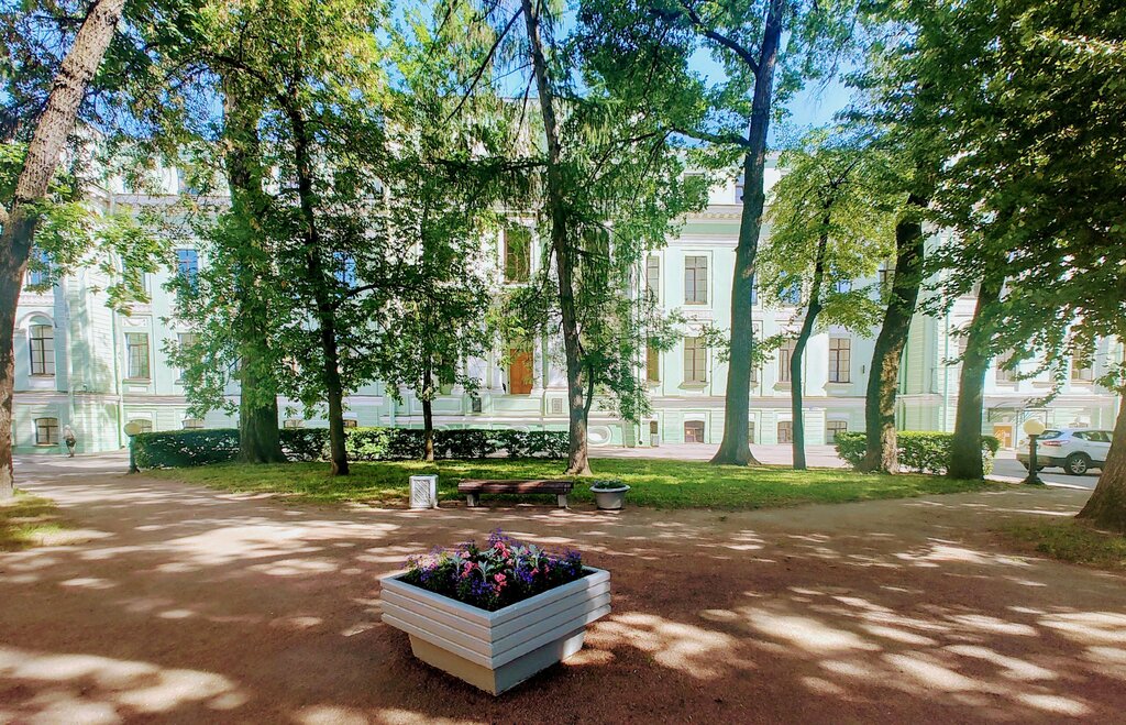 Kültür ve eğlence parkları сквер Сад парадного двора дома Штегельмана Г. Х., Saint‑Petersburg, foto
