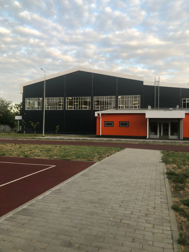 Çok amaçlı spor tesisleri Спортивный комплекс, Krasnodar, foto