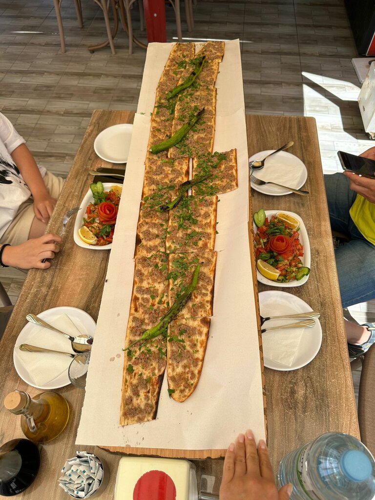 Restoran Odacı Etli Etmek & Izgara Salonu, Konya, foto