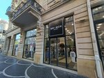 Branch (Rasul Rza Street No:39A), giyim mağazası  Bakü'den