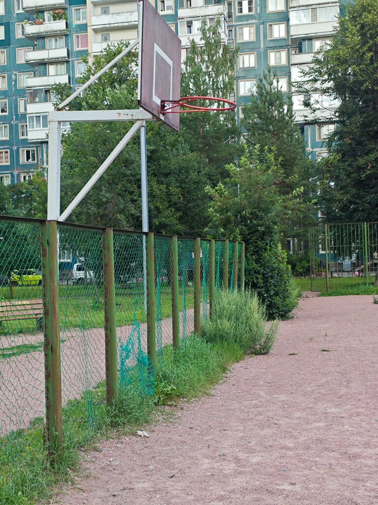 Spor alanı Спортивная площадка, Saint‑Petersburg, foto