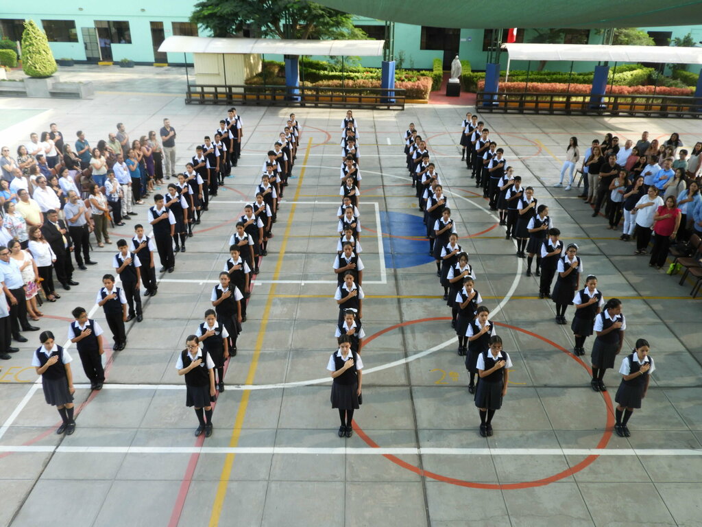 Ortaokul Colegio San Antonio, Lima, foto