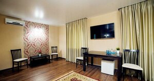 Ost roff (Vadima Sivkova Street No:7), otel  Izhevsk'ten