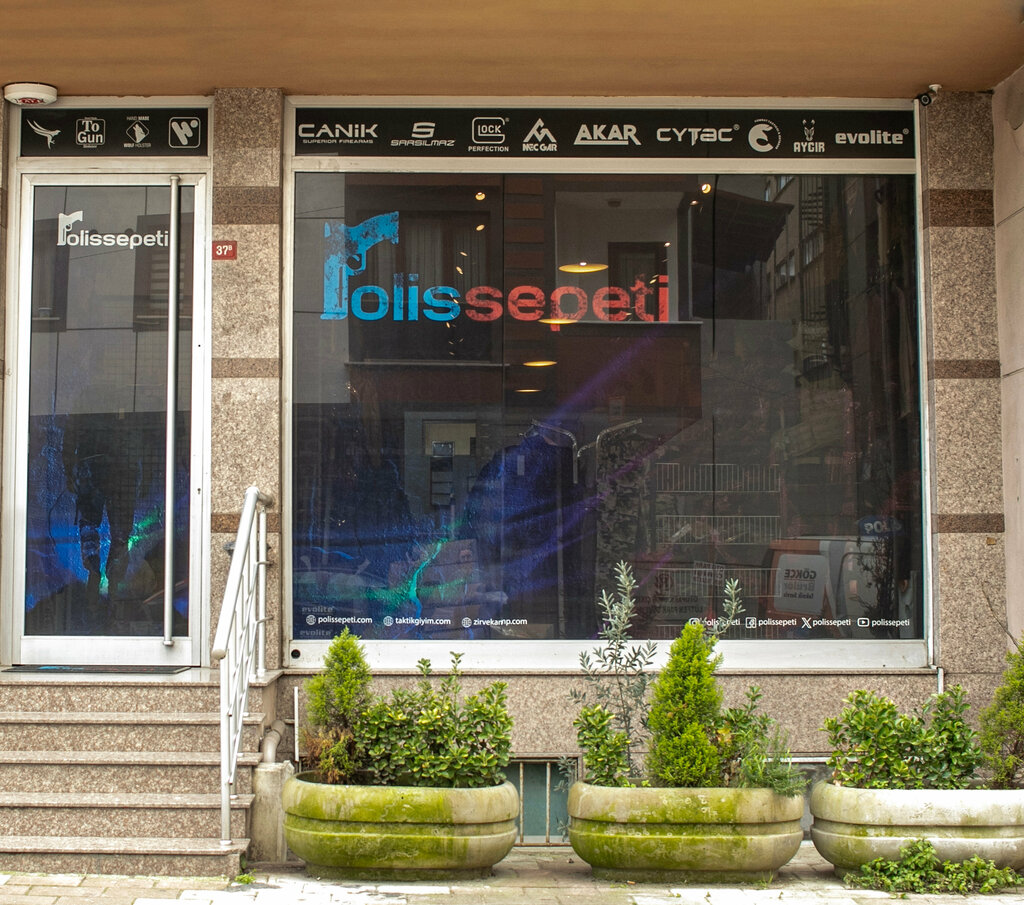 Askeri malzemeler Polis Sepeti, İstanbul, foto