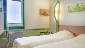 Hotel Inn Design Laon (Hauts-de-France, Aisne, Laon, Avenue Georges Pompidou), otel  Laon'dan