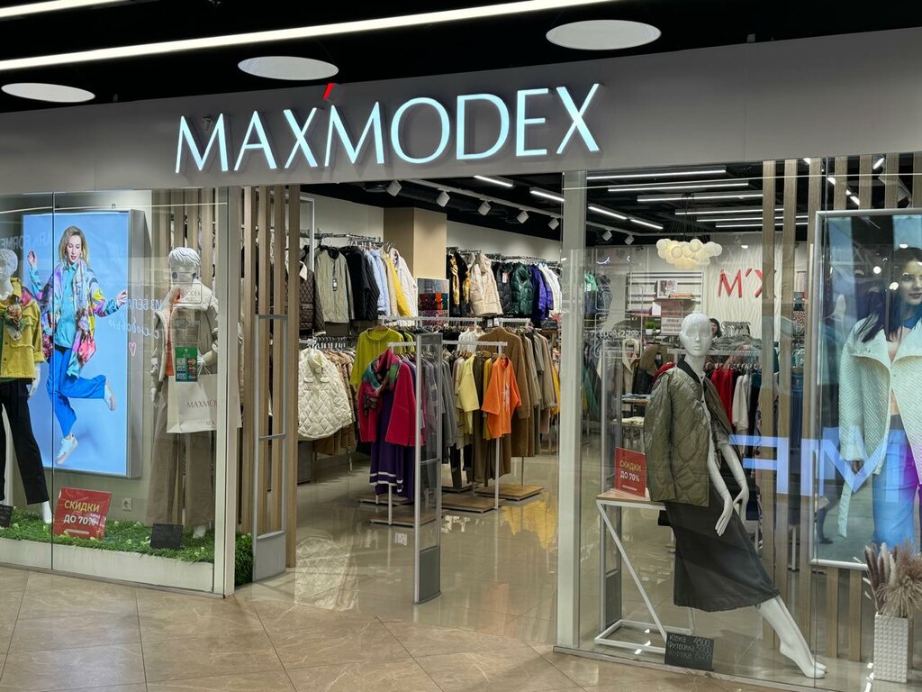 Dış giyim mağazası Max'modex, Saint‑Petersburg, foto