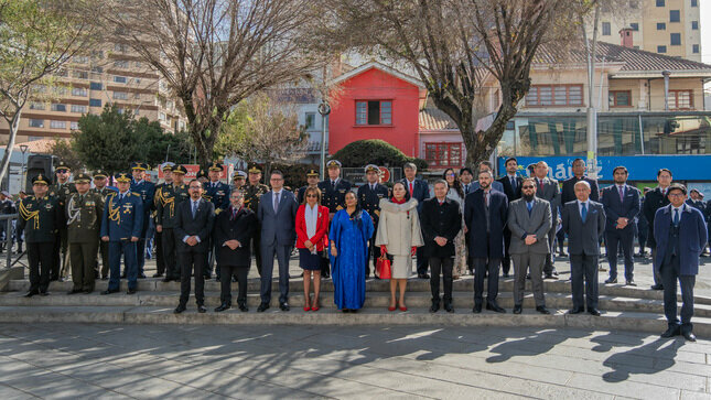 Büyükelçilikler ve konsolosluklar Embassy of Peru, La Paz, foto
