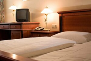 Hotel Donauhof (Hafenstraße No:1, Deggendorf), otel  Deggendorf'tan