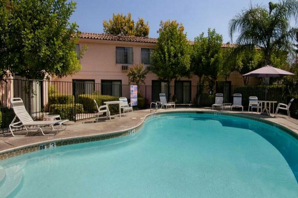Otel Hospitality Inn San Bernardino Redlands, San Bernardino, foto
