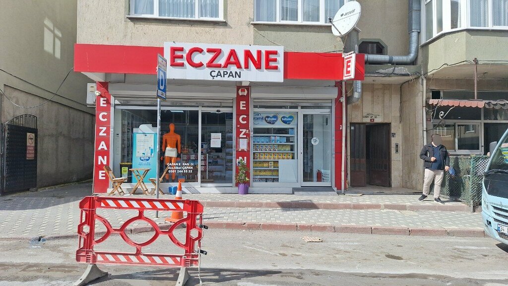 Eczaneler Çapan Eczanesi, İstanbul, foto
