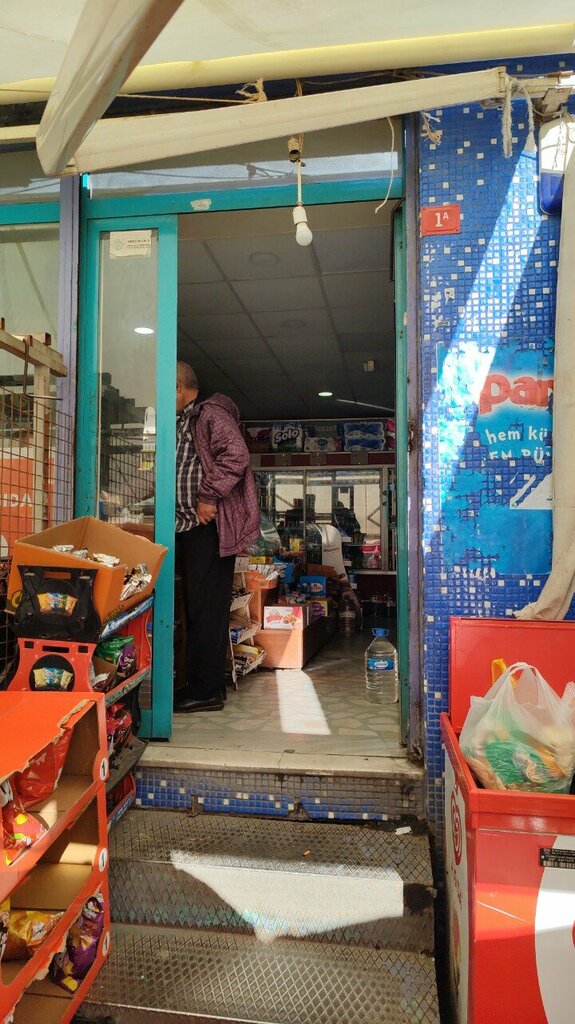 Pazarlar ve çarşılar Faikoğlu Market, İstanbul, foto