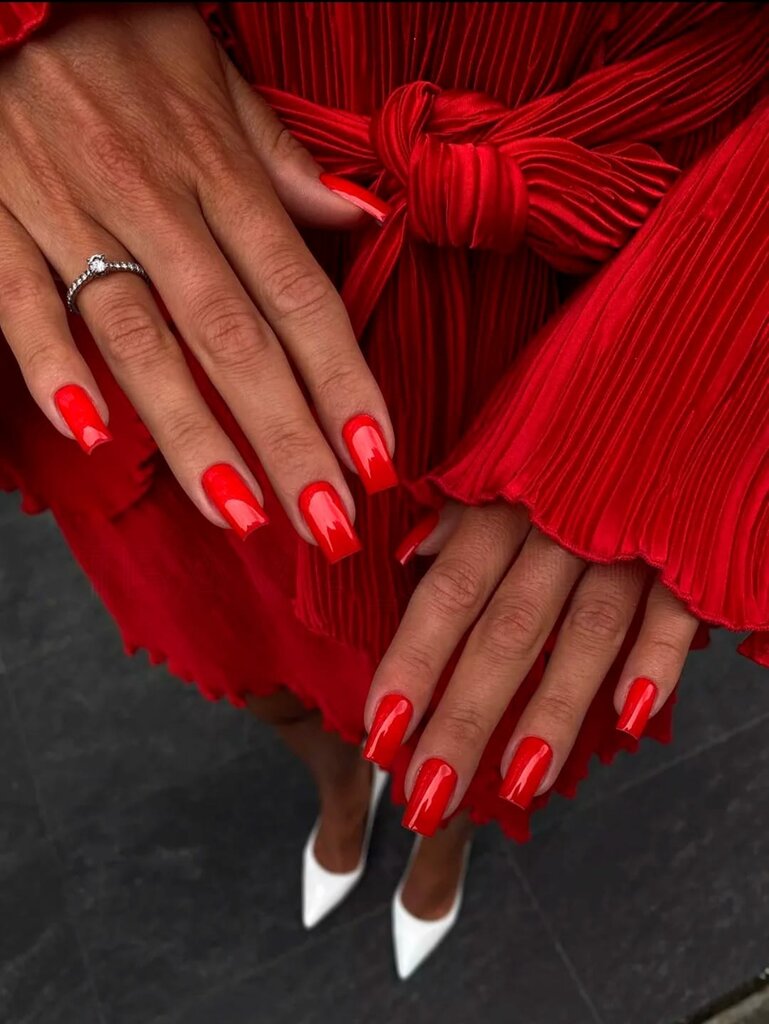 Manikür-pedikür Красивое место, Sevastopol, foto