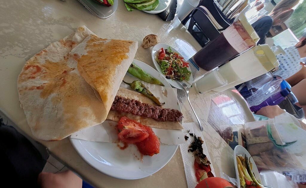 Restoran Tarsuslu Aziz'in Yeri, Kaynaşlı, foto