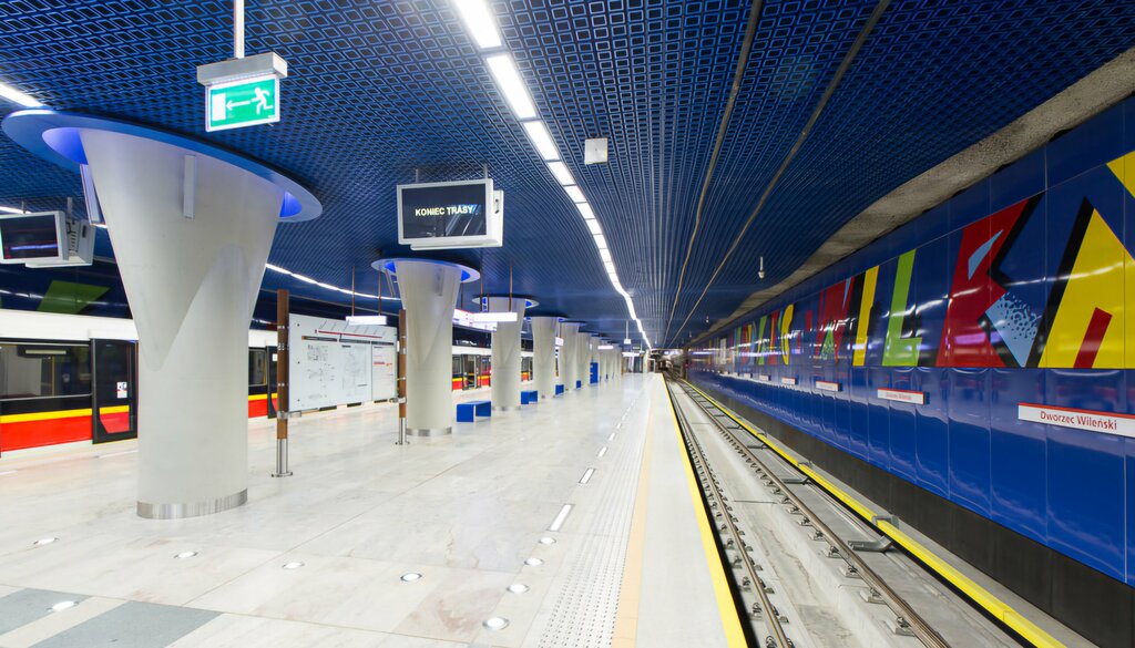 Metro istasyonu metro Dworzec Wileński, Varşova, foto