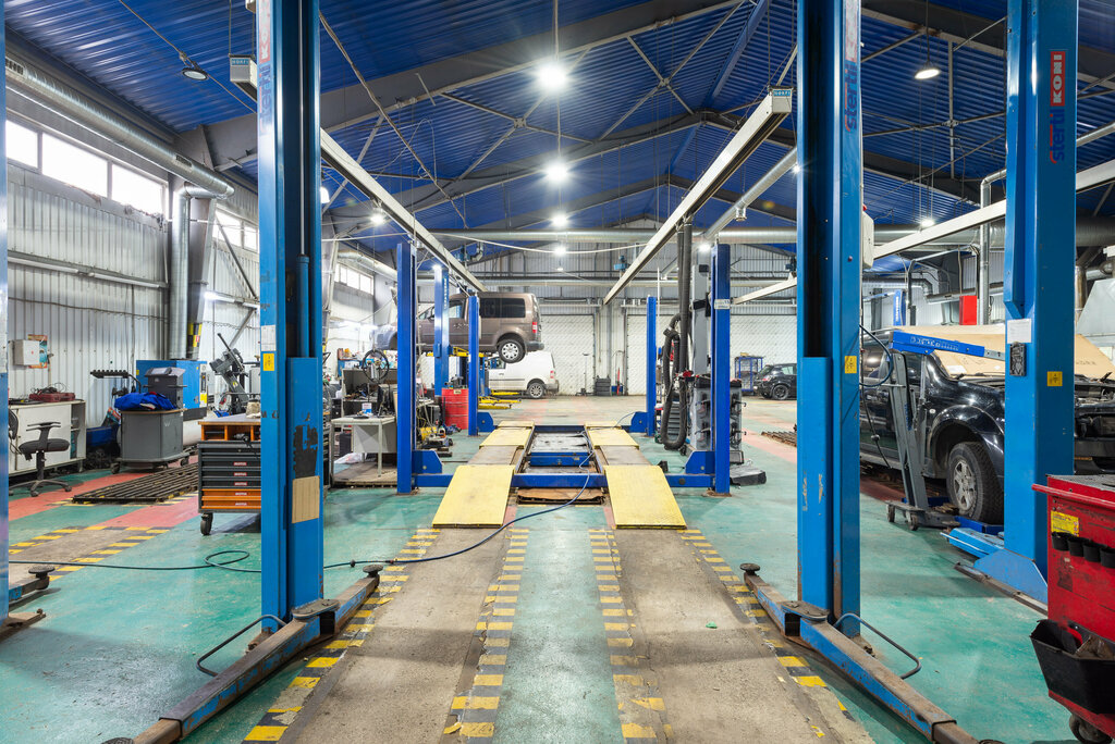 Otomobil servisi Car service, Moskova, foto