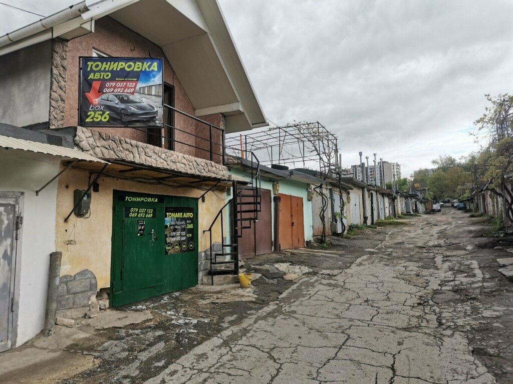 Araç camlarının renklendirilmesi Tonare auto, Kişinev, foto