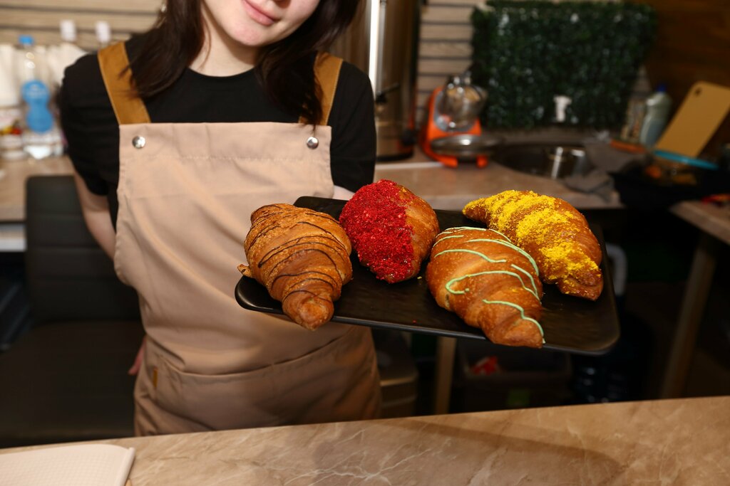 Kahve dükkanları Croissant, Timaşovsk, foto