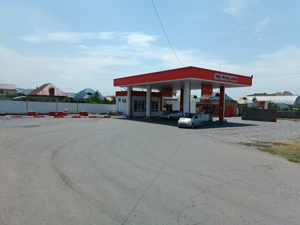 Otogaz dolum istasyonu Red Petroleum, Celal‑Abad İli, foto
