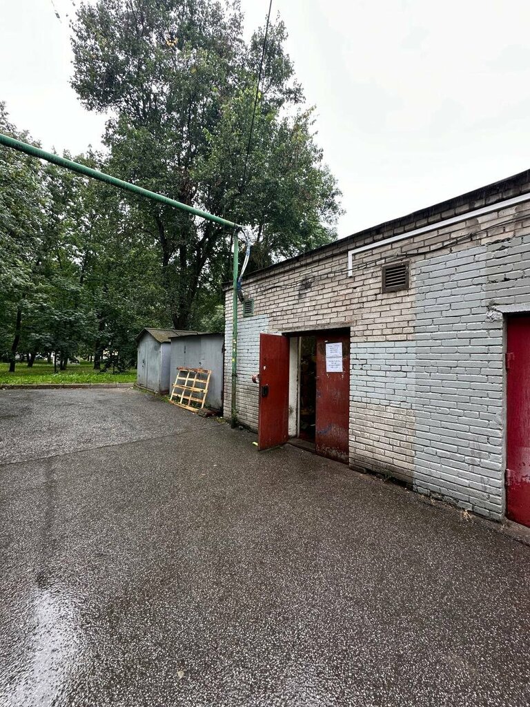 Geri dönüşüm maddeleri Пункт приема пластика, стекла, Saint‑Petersburg, foto