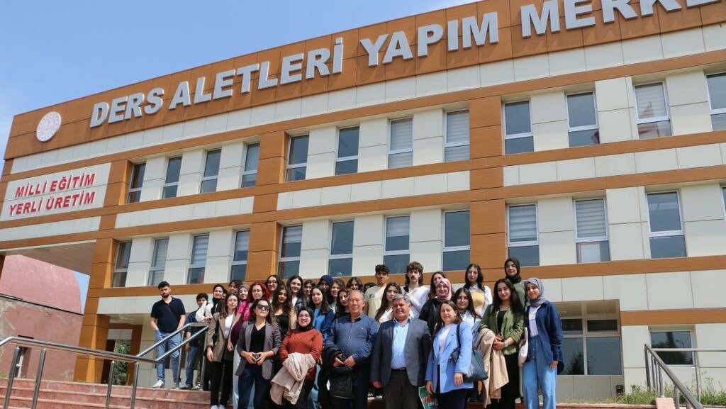 Okul ekipmanları Ders Aletleri Yapım Merkezi, Elmadağ, foto