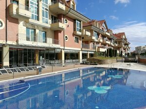 Apartamentos Marítimo Ris (Cantabria, Paseo Marítimo, 5), otel