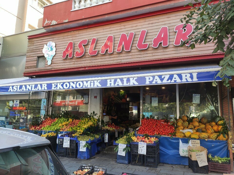 Manavlar Aslanlar Ekonomik Halk Pazarı, İstanbul, foto