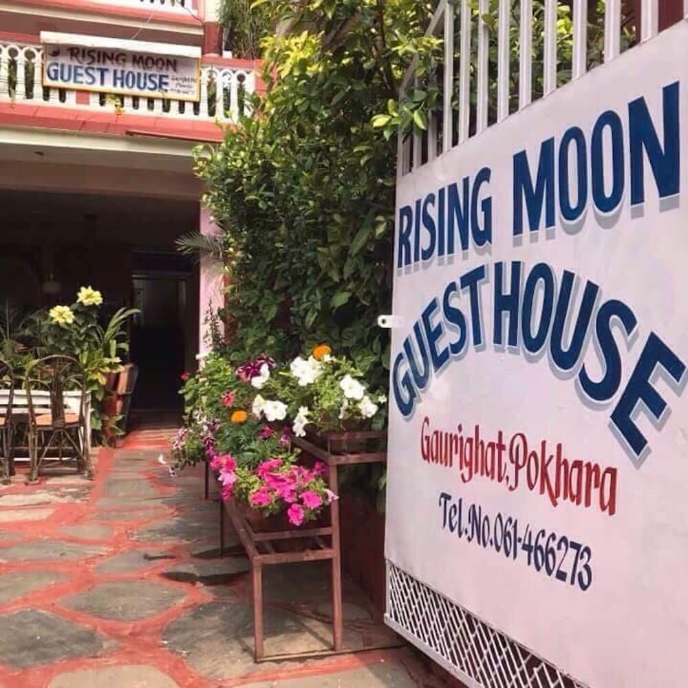 Otel Rising Moon Guest House, Pokhara, foto