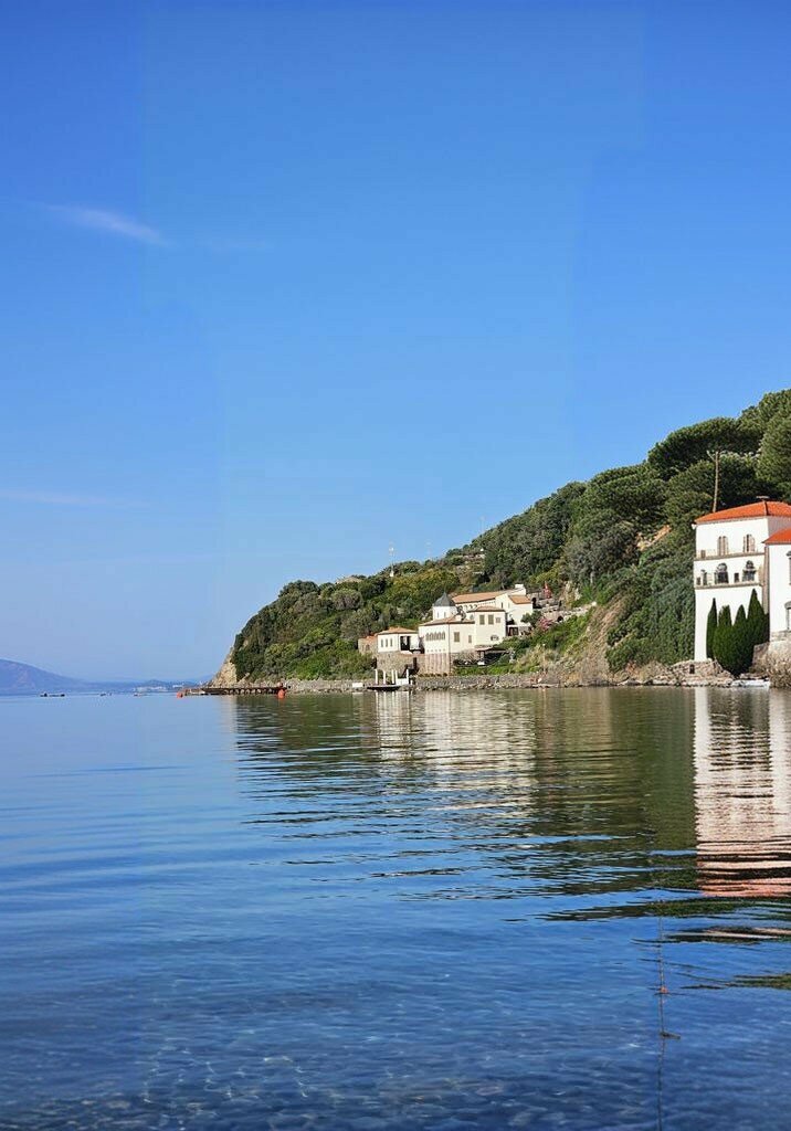 Turistik yerler Ayışığı Manastırı, Ayvalık, foto