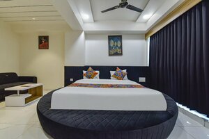 Hotel Bliss (State of Gujarat, Ahmedabad, Odhav Road), otel  Ahmadabad'dan
