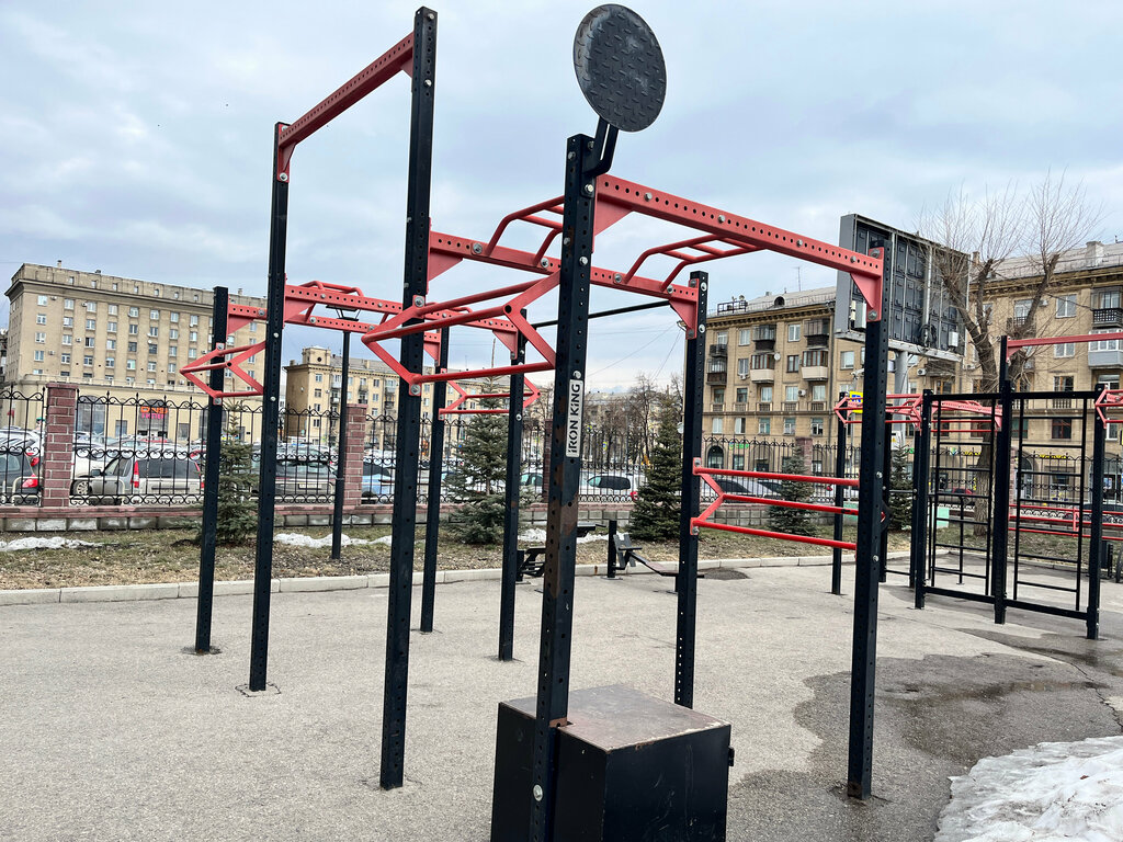 Spor alanı Площадка для воркаута, Magnitogorsk, foto