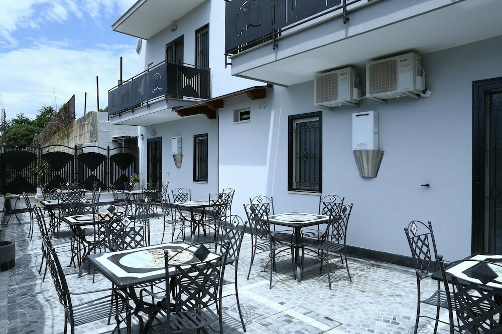 Otel Villa Magiola, , foto