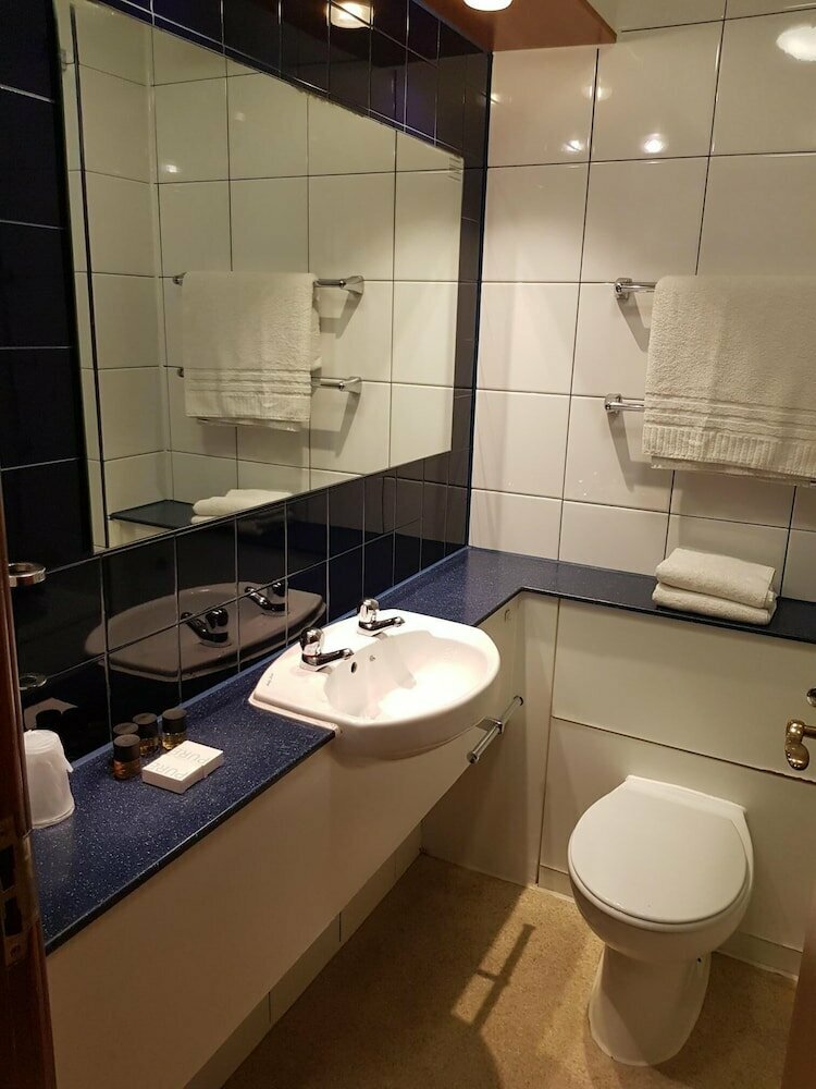Otel V Lodge Manchester, İngiltere, foto