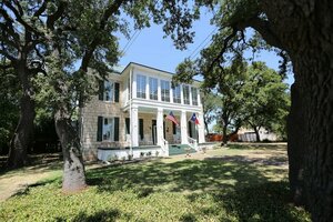 Bryn Oaks Bed and Breakfast (Texas, Bell County, Belton), otel  Belton'dan