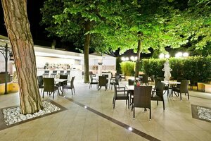 Park Hotel Belsoggiorno (Emilia-Romagna, Rimini, Bellaria-Igea Marina, Via Mar Mediterraneo, 11), otel  Bellaria – Igea Marina'dan