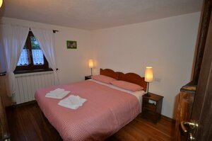 Casa Grande (Piedmont, Provincia di Torino, Via Grande, 6), otel  Piyemonte'den
