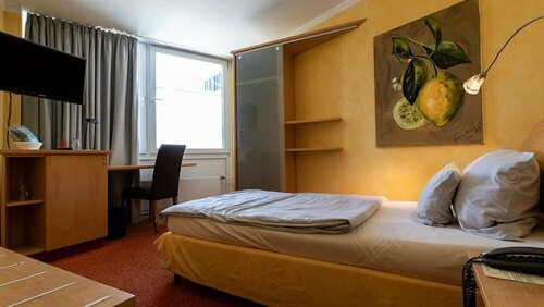 Otel Hotel Restaurant Wessinger, Neu‑Isenburg, foto