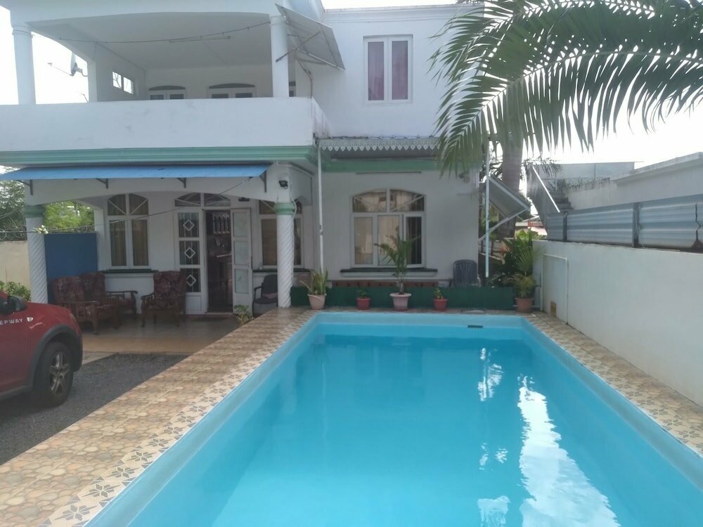 Otel House Private Pool Wifi Jacuzzispa security Alarm Canal Near sea, Dünya, foto