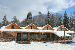 Terrace 8 Bakuriani by Mgzavrebi (ulitsa Tsakadze No:2, Village of Bakuriani), otel