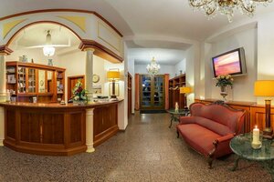 Romantik Hotel Burgkeller & Residenz Kerstinghaus (Saxony, Meißen, Domplatz), otel  Meissen'den