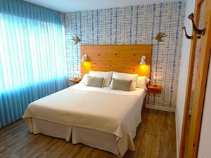 La Surferia (Cantabria, Suances, Calle Palencia, 1), otel