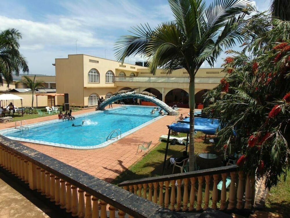 Otel Brisk Hotel Triangle, Jinja, foto
