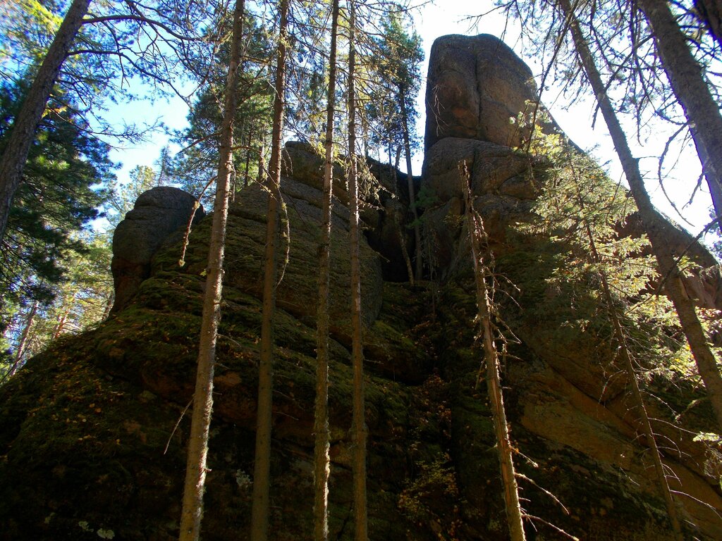 Dağ zirvesi Скала Танк большой, Krasnoyarski krayı, foto