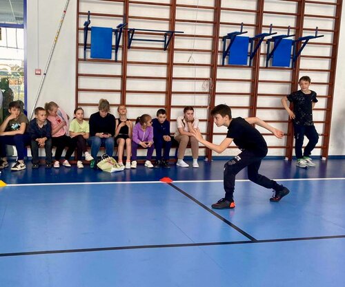 Çok amaçlı spor tesisleri Центр развития физкультуры и спорта Олимп, Meşçovsk, foto